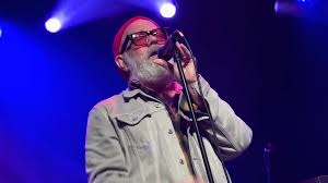 MICHAEL STIPE SIGUE TRABAJANDO EN SU LP DEBUT QUE QUIERE LANZAR ESTE ...