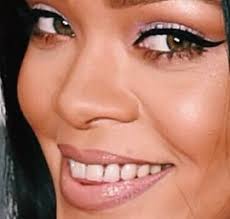 Rihanna's Teeth | The Internet's largest African American Forum